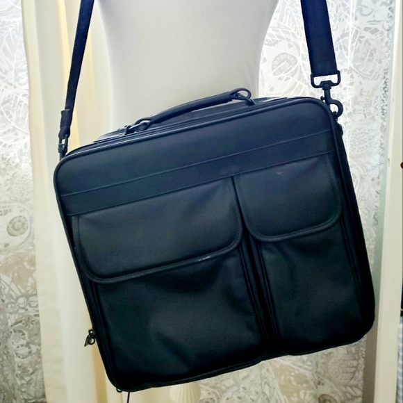 Bags | Dell Laptop Case Black | Poshmark